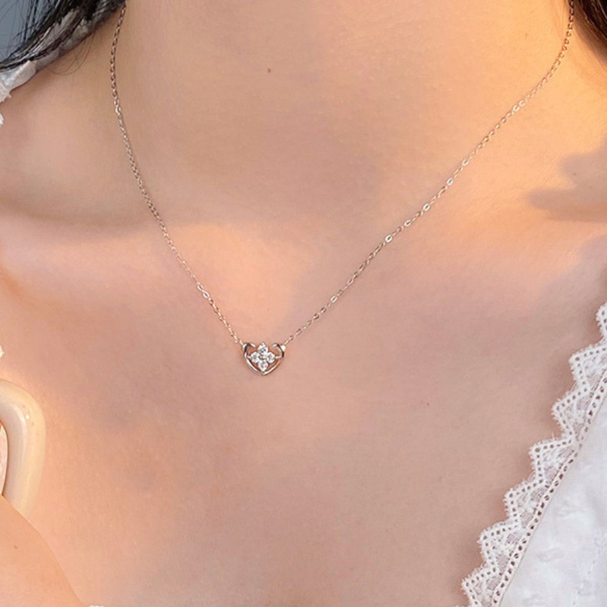 Dây Chuyền Erica Bạc 925 Mạ Vàng 14K Trái Tim Ôm Hoa Thanh Lịch | TINIE ...